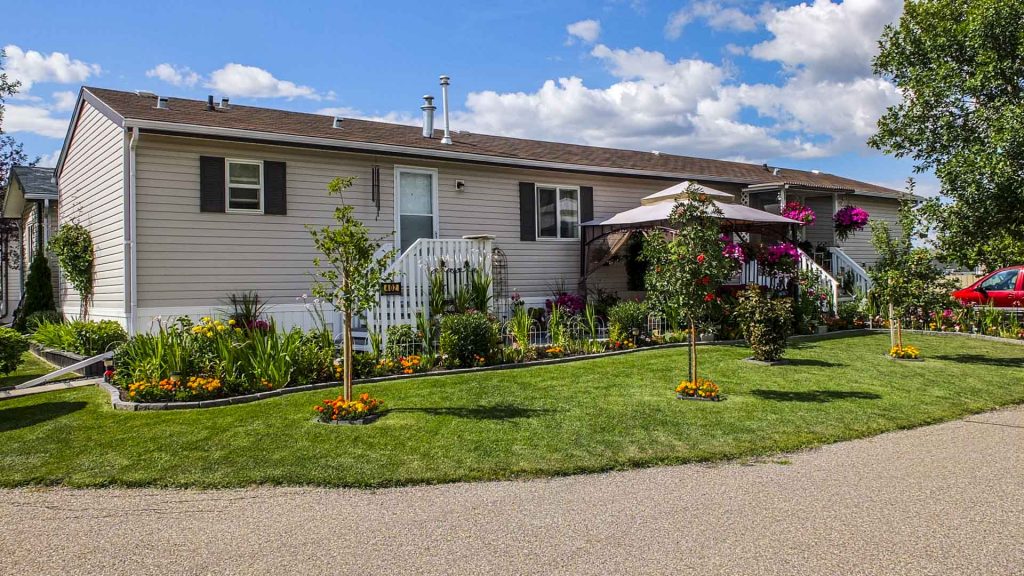Downsizing: Tips for Moving Into A Manufactured Home - Station Grounds